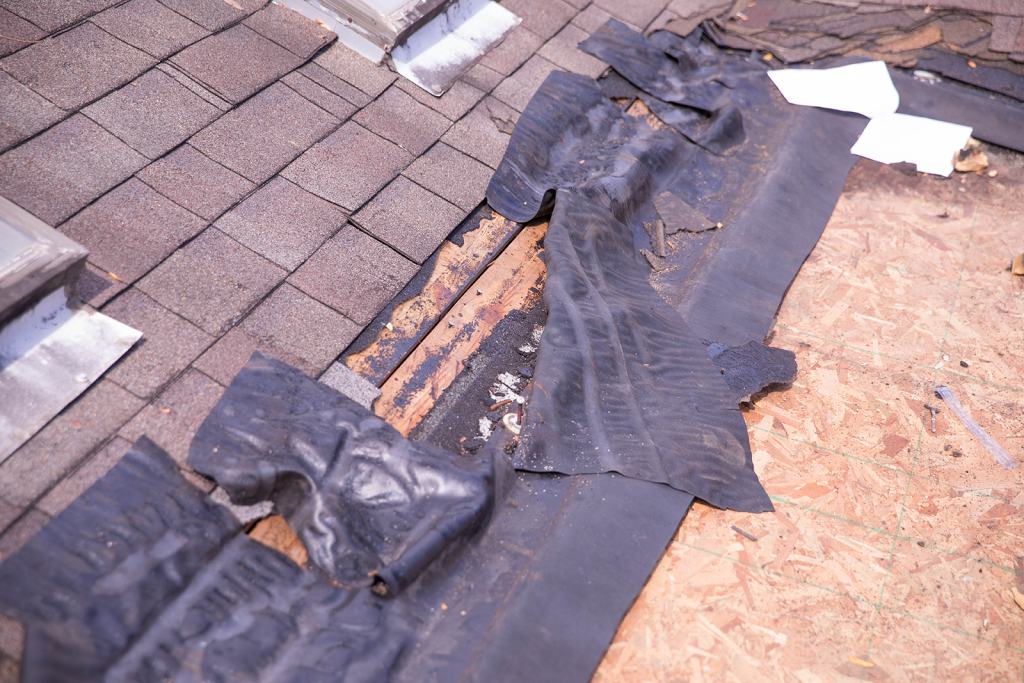 Common Flat Roof Problems and How To Fix Them - RoofKit Roofing